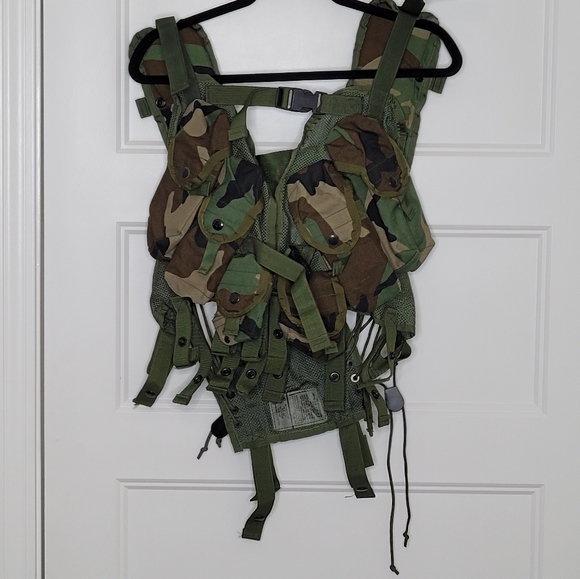 Reyes Industries Inc | Jackets & Coats | Vintage Us Military Camouflage ...